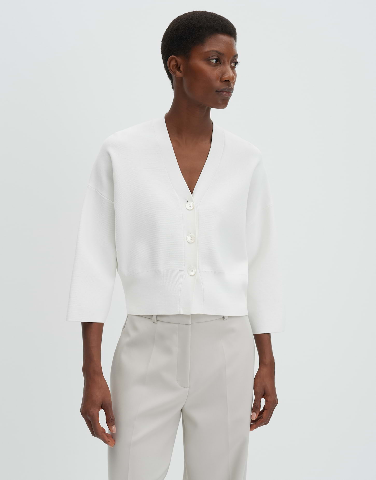 Strickjacke Talera weiß online bestellen | someday Online Shop