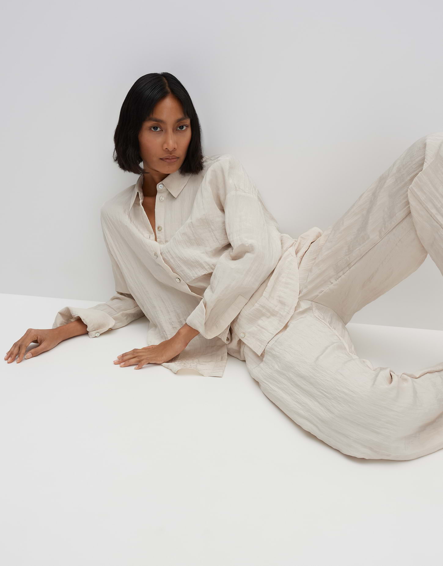 Stoffhose Cevil texture beige online bestellen | someday Online Shop