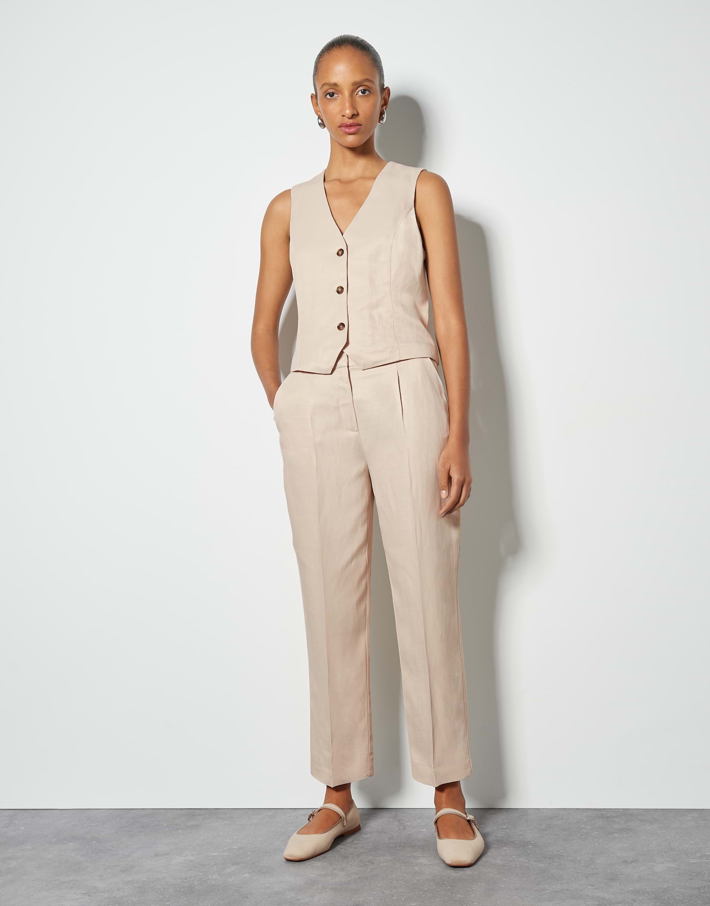 Suit vest Nauri beige by someday | shop your favourites online