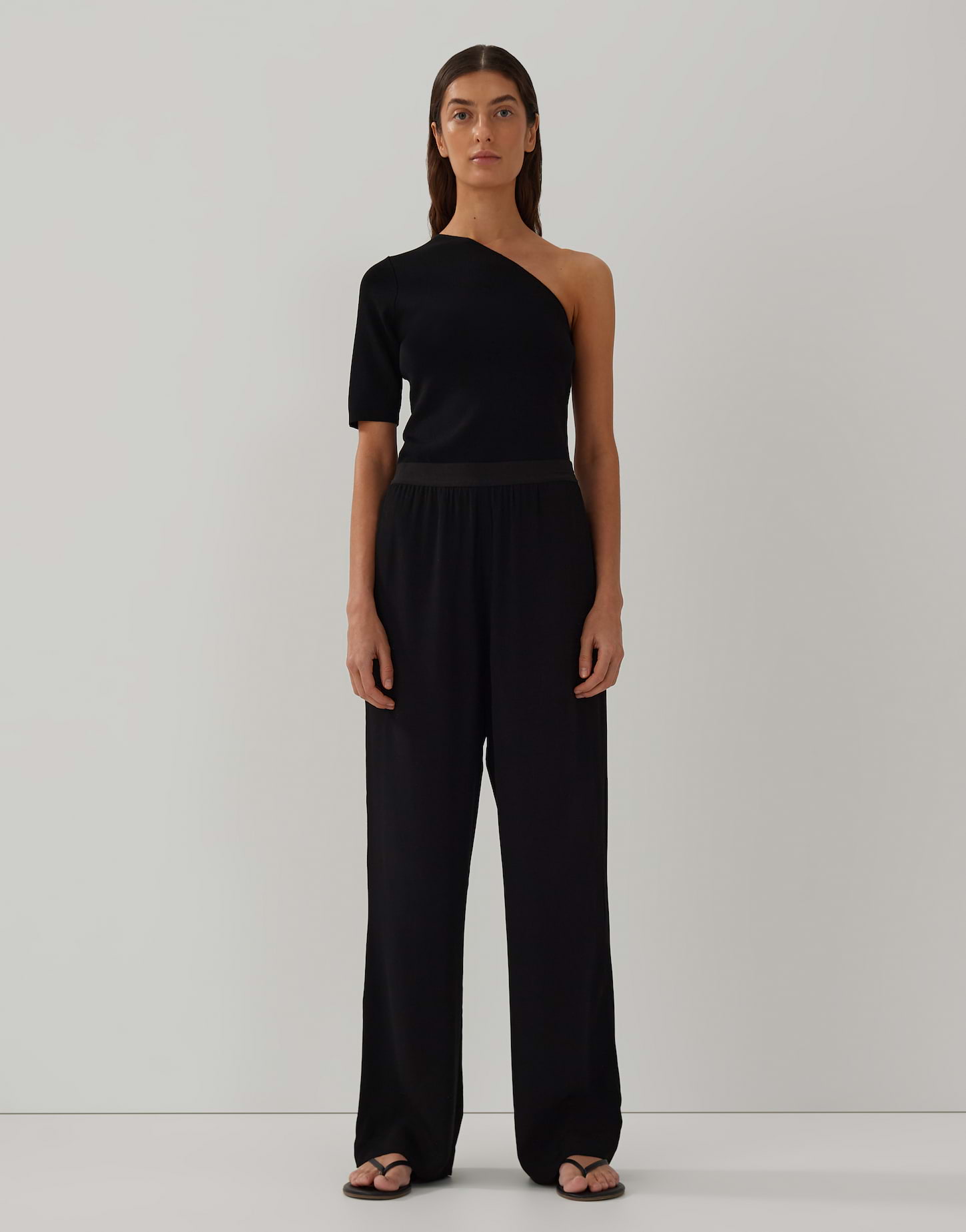 Jogpants Cevil schwarz online bestellen | someday Online Shop